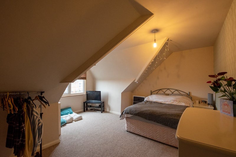 'Self-contained unit with Shared Garden' Room to Rent from SpareRoom