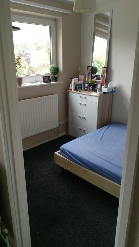 'Self Contained Bedsit Bills Included' Room to Rent from SpareRoom