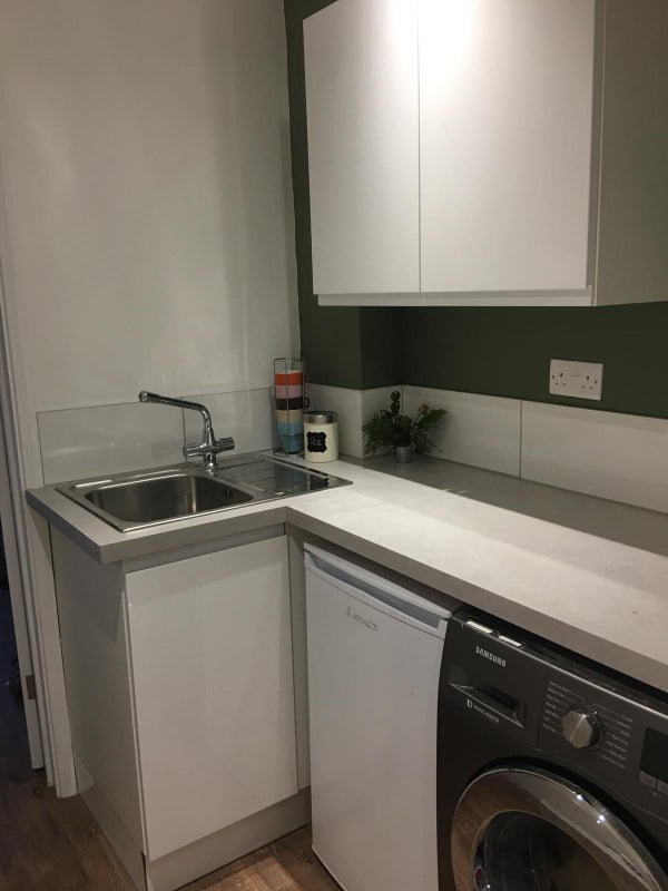 'Studio annex with kitchenette and shower room' Room to Rent from SpareRoom