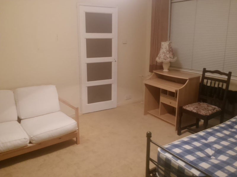 'Inexpensive, large room for one person' Room to Rent from SpareRoom