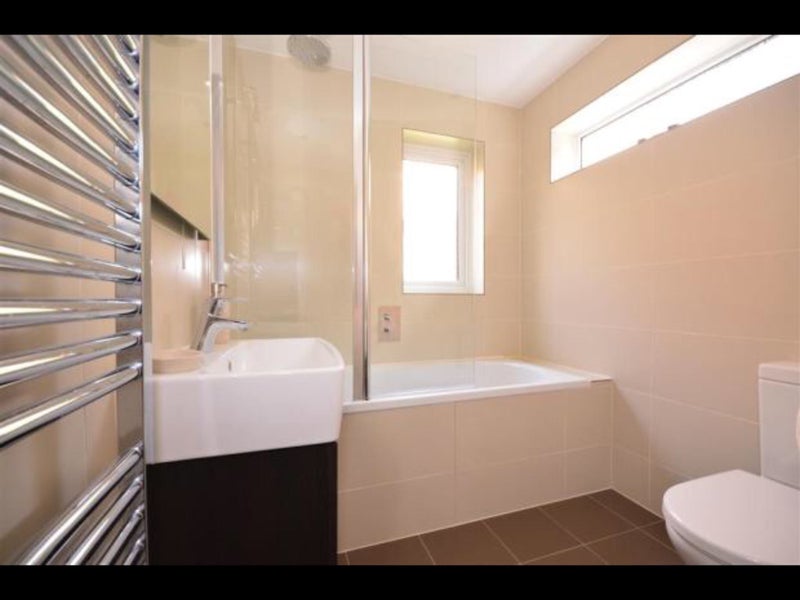 'Double basement bedroom for female lodger' Room to Rent from SpareRoom