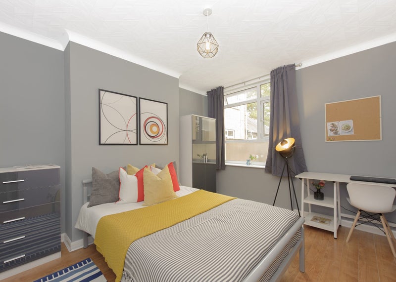 '🌟 Smart Double Room Bills Included 🌈' Room to Rent from SpareRoom