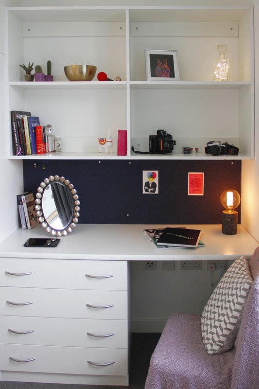 'Hyelm - Old Street - Key Worker Rooms Available' Room to Rent from ...