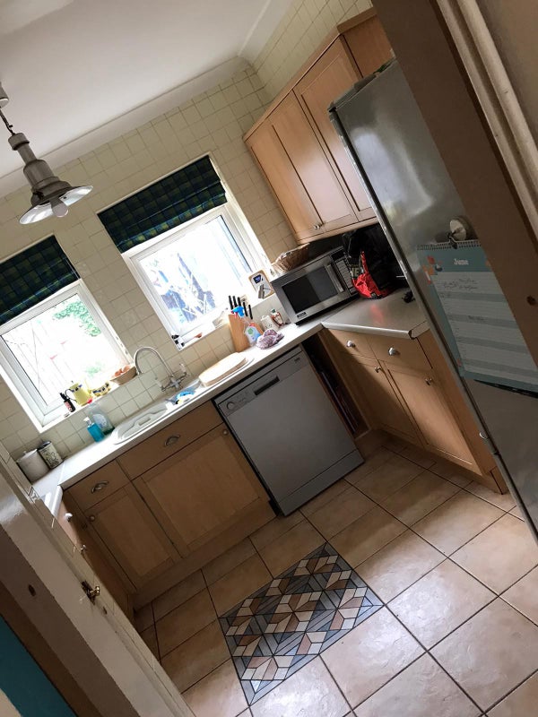 'Double room available in a fun, sociable household' Room to Rent from ...