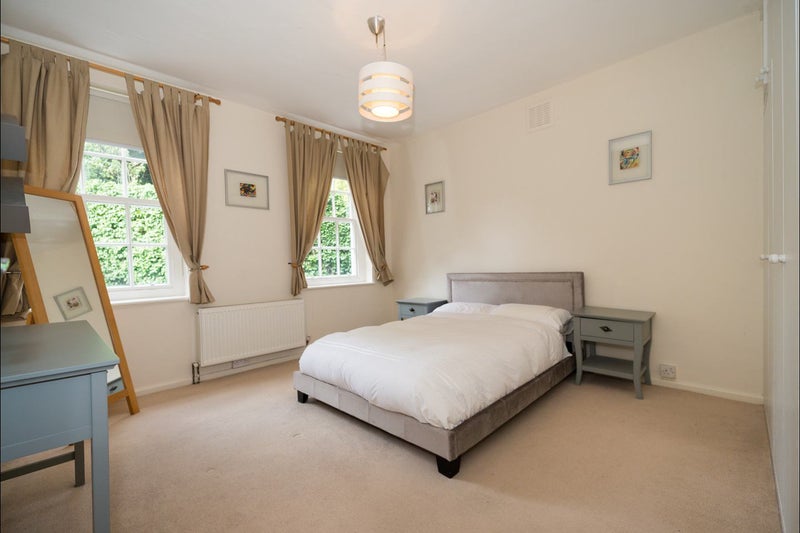 '3 rooms available in lovely spacious Highgate flat' Room to Rent from ...