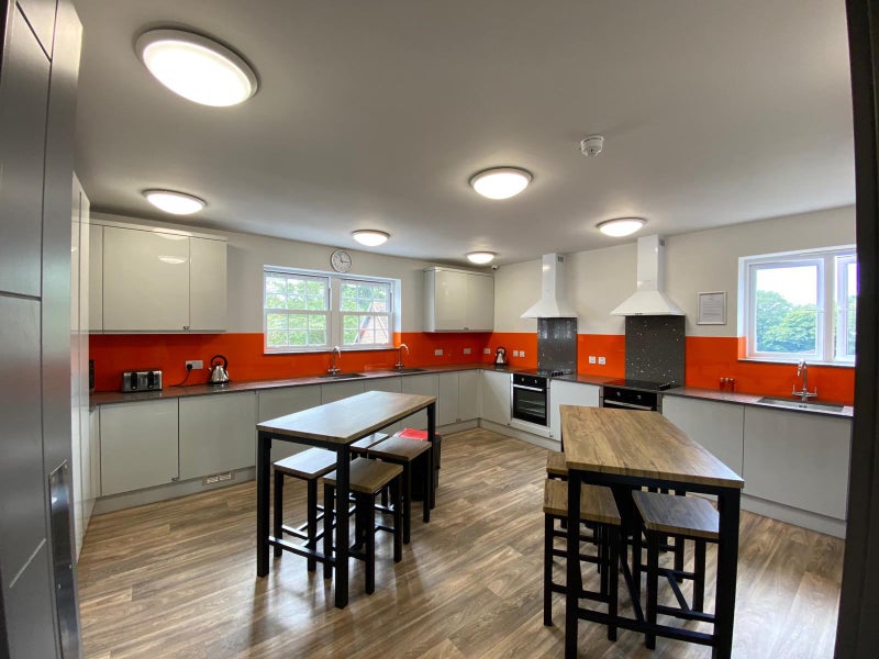 'Purpose Built Room Lets with all mod cons' Room to Rent from SpareRoom