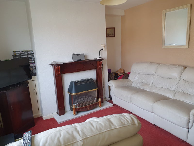 'Two doubles/shared house/students/workers ideal' Room to Rent from ...