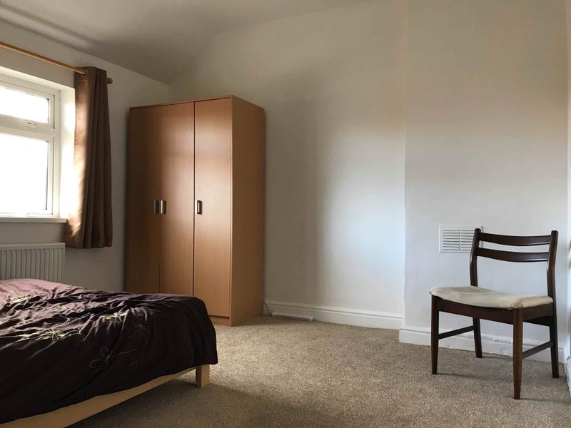 'Double &/or Single Bedroom - Bristol (2 available)' Room to Rent from ...