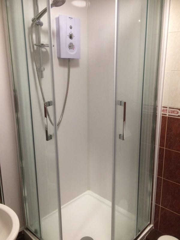 'Annexe, self contained, with Ensuite & Kitchenette' Room to Rent from ...