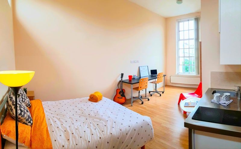 'Spacious, Entirely Self Contained Student Rooms' Room to Rent from ...