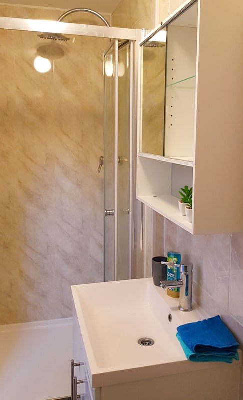 'Spacious, Entirely Self Contained Student Rooms' Room to Rent from ...