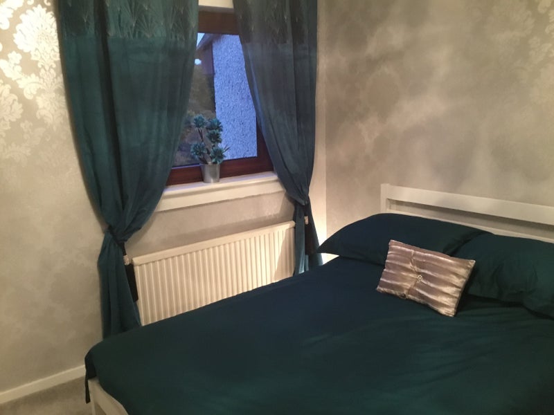 'Professional female lodger' Room to Rent from SpareRoom