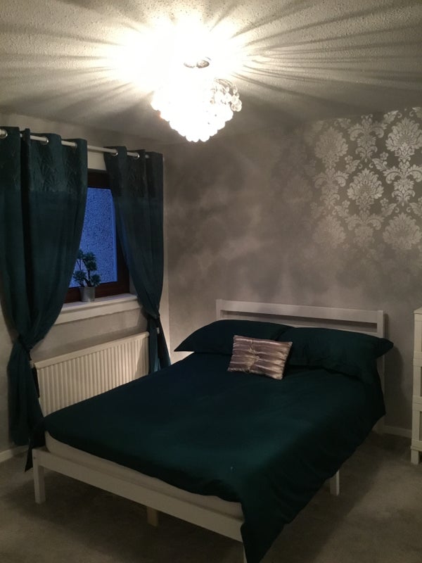 'Professional female lodger' Room to Rent from SpareRoom