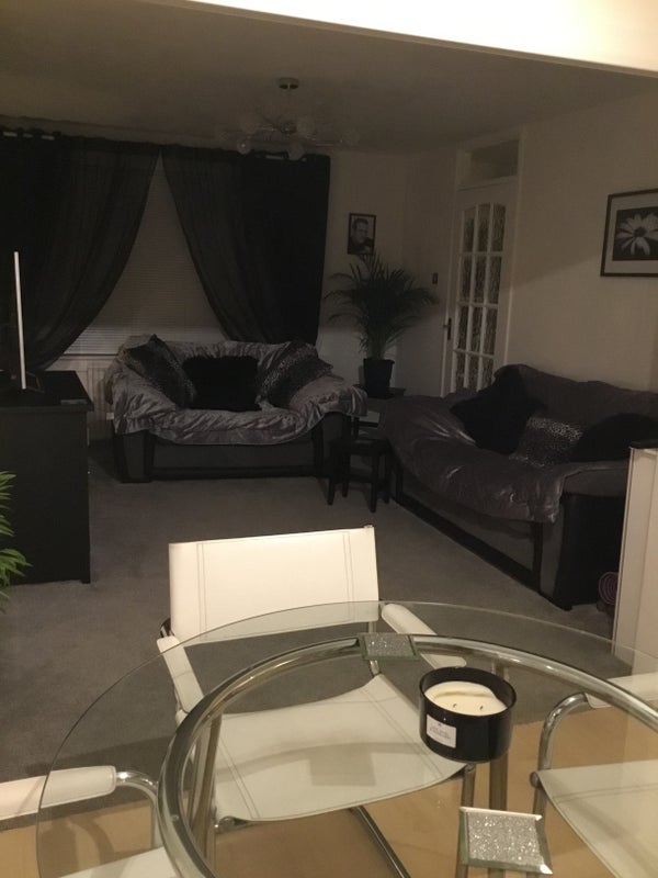 'Professional female lodger' Room to Rent from SpareRoom