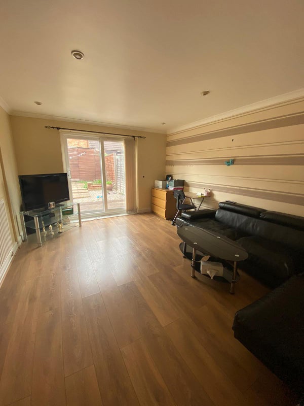 'Double room To-let ' Room to Rent from SpareRoom