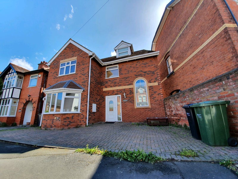 'Bedrooms To Let. All Bills Included! ' Room to Rent from SpareRoom