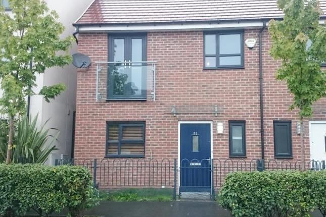 'A Modern 3 Bed Townhouse Manchester M7 CC' Room to Rent from SpareRoom