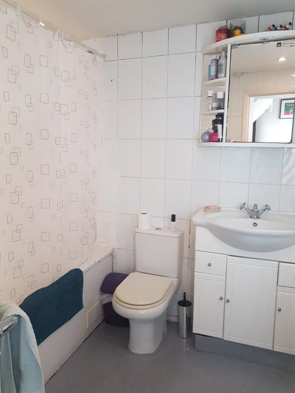 'Spacious and bright double bedroom in period house' Room to Rent from ...