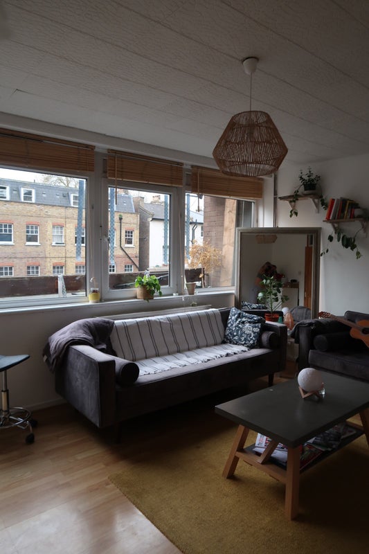 'Double Bedroom Stockwell ' Room to Rent from SpareRoom