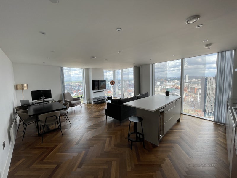 'West Tower, Deansgate Square' Room to Rent from SpareRoom