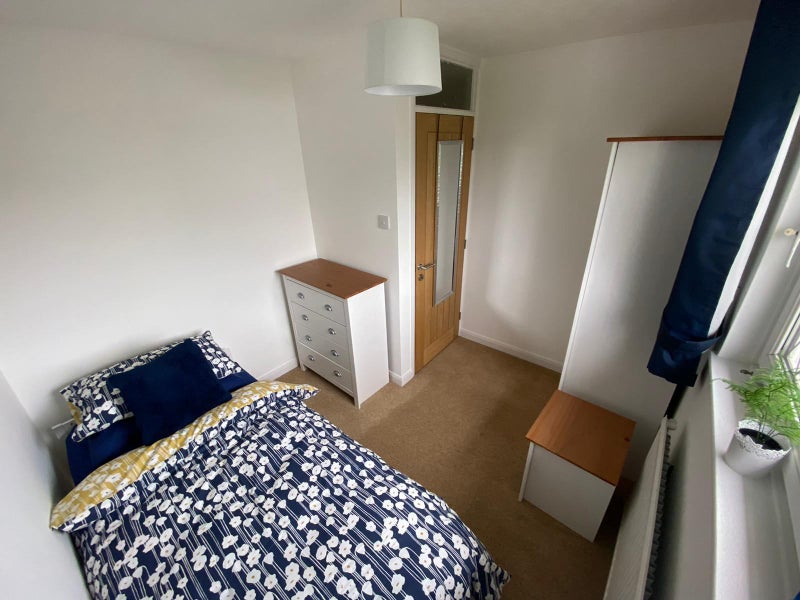 'Smart single room in House share' Room to Rent from SpareRoom