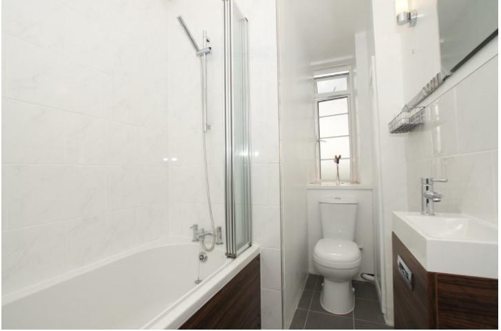 'Studio in Du Cane Court - Balham' Room to Rent from SpareRoom