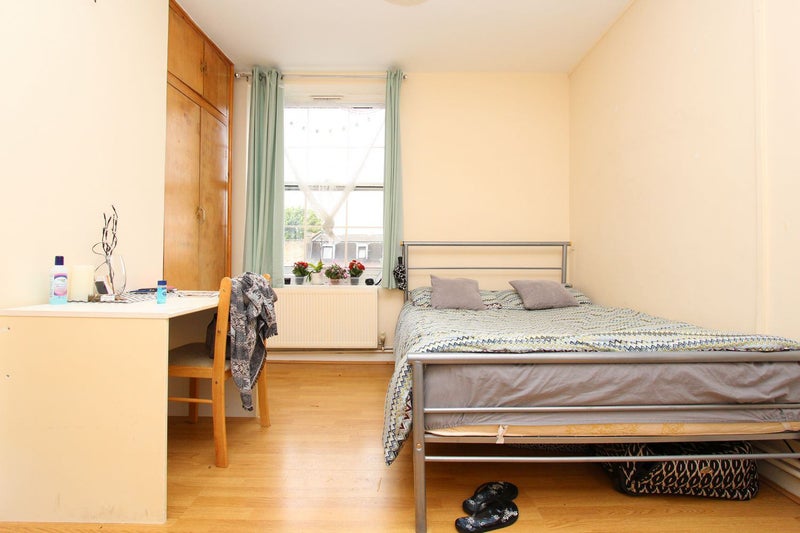 'Spacious Room In Islington With Zero Deposit' Room to Rent from SpareRoom