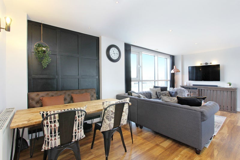 'Cosy 2 bedroom apartment' Room to Rent from SpareRoom