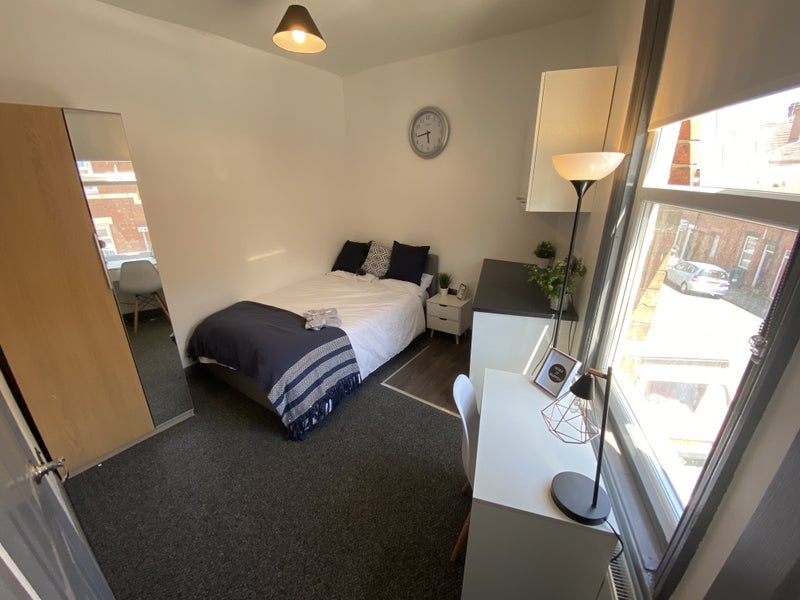 ' 🏠⭐️ Ensuite Student Rooms In CV1 Postcode ' Room to Rent from SpareRoom