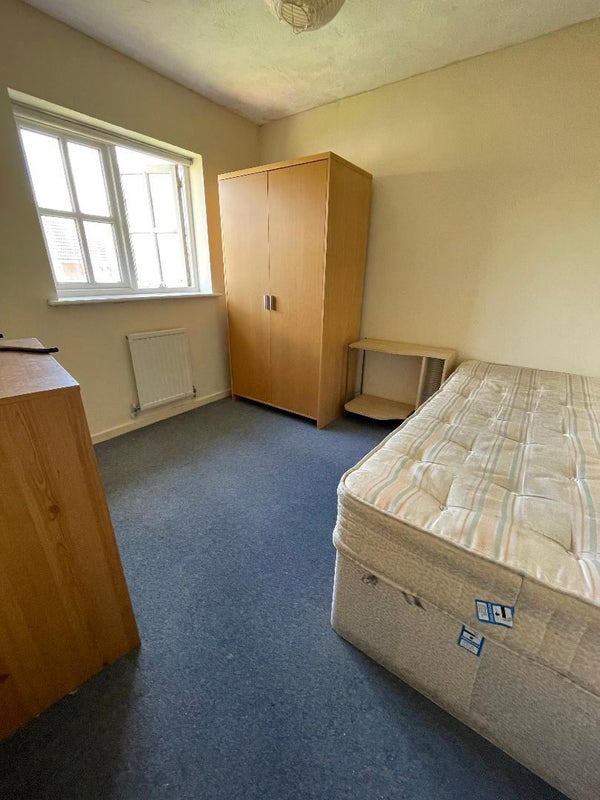 'Large Single room to Rent' Room to Rent from SpareRoom