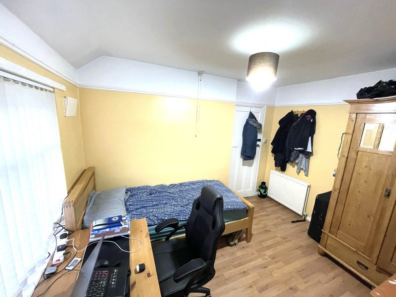 'Good size single room to let ' Room to Rent from SpareRoom