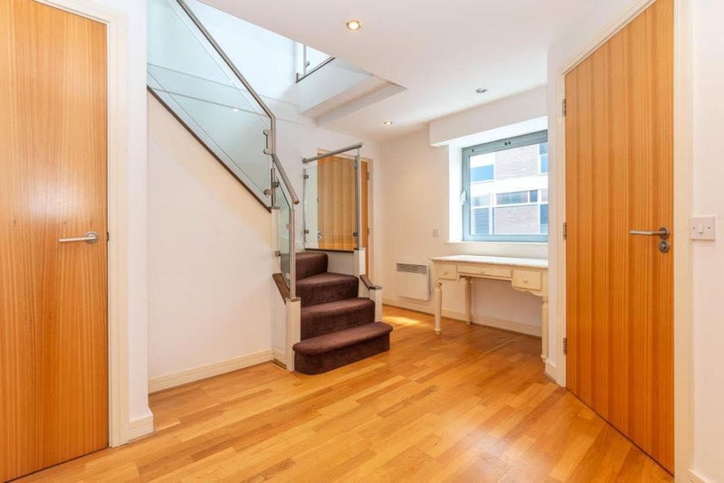 '3 Bedroom Apartment City Centre' Room to Rent from SpareRoom