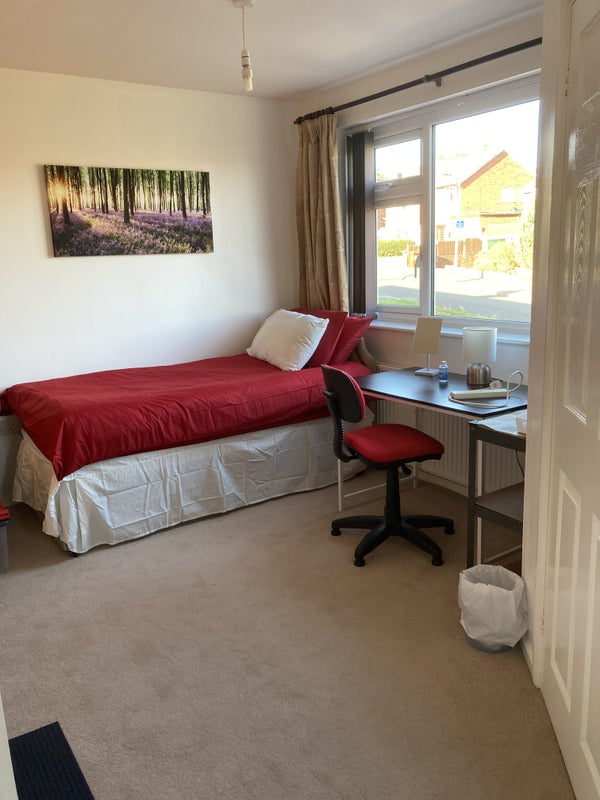 'Double bed Room to rent out' Room to Rent from SpareRoom