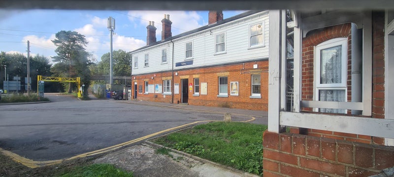 'Ensuite Double room - next to Earley station' Room to Rent from SpareRoom