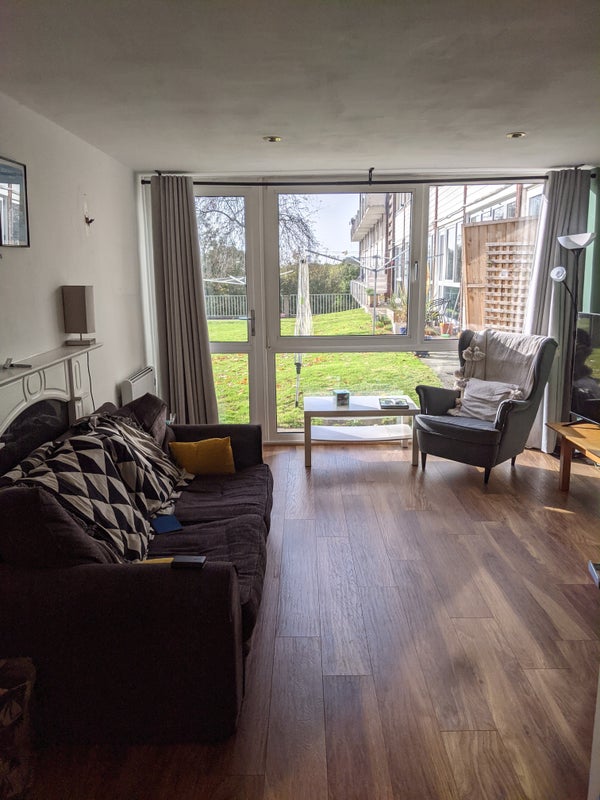 'Large Double in Bright, Spacious 2-bed Maisonette' Room to Rent from ...