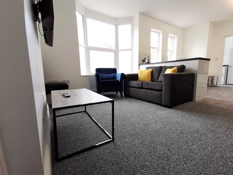 Beautifully Presented ** East Hull Location **' Room to Rent from SpareRoom