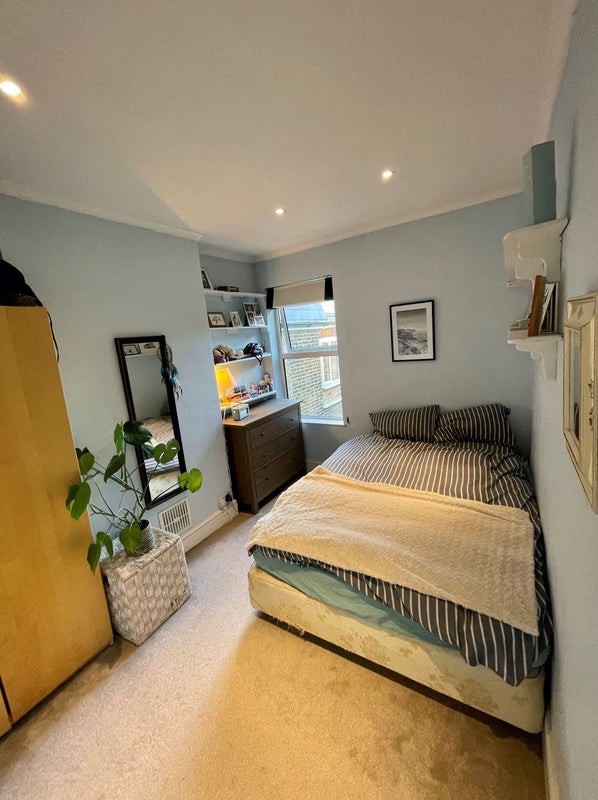 'Lovely double room with shared study' Room to Rent from SpareRoom