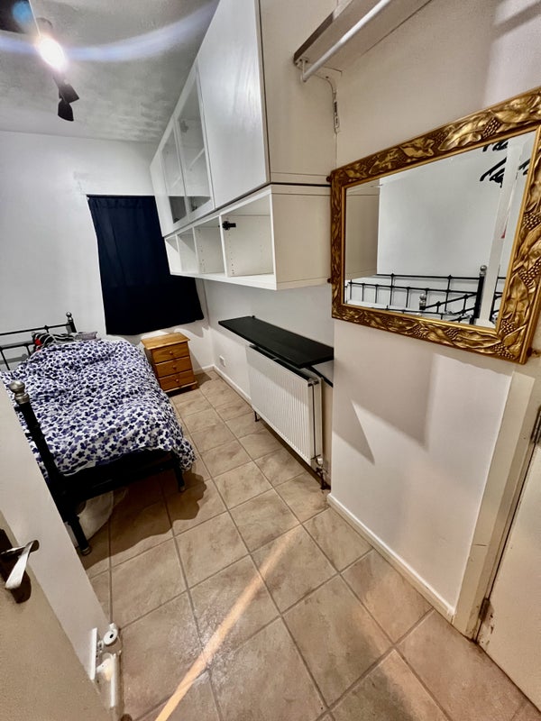 'Self Contained Studio/ Bedsit / En-Suite Room' Room to Rent from SpareRoom