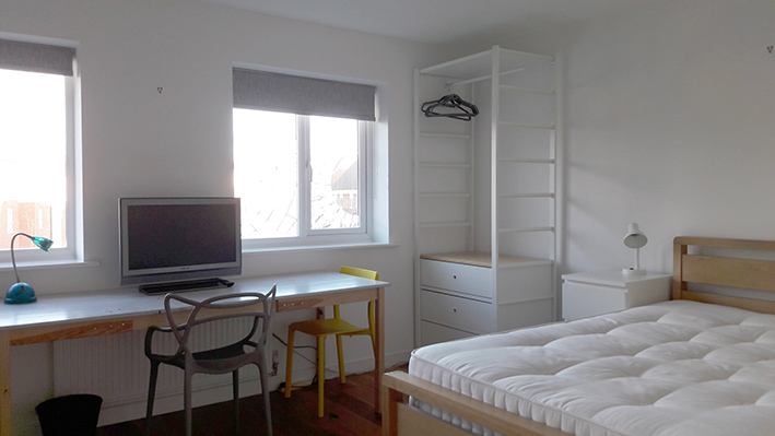 'Double / studio bedroom, with own bathroom' Room to Rent from SpareRoom