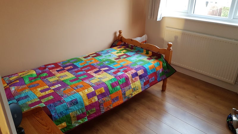 'Bright single room with office in Ash' Room to Rent from SpareRoom