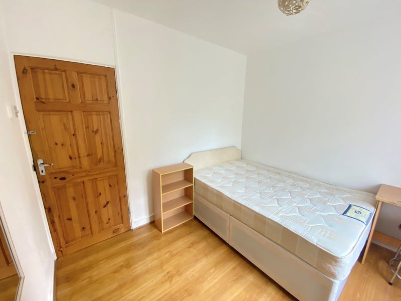 ' Camden Rooms To Rent ' Room to Rent from SpareRoom