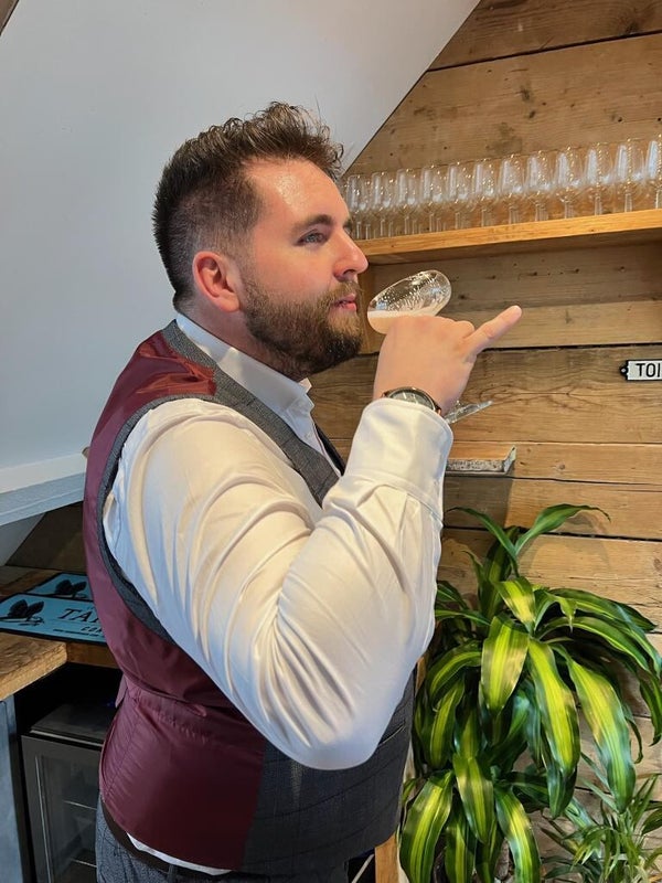 'Chilled, relaxed guy, easy to get along with.' Flatmate from SpareRoom