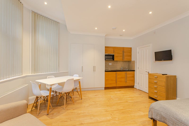 'Spacious and Furnished Studio - Bills Included -B1' Room to Rent from ...