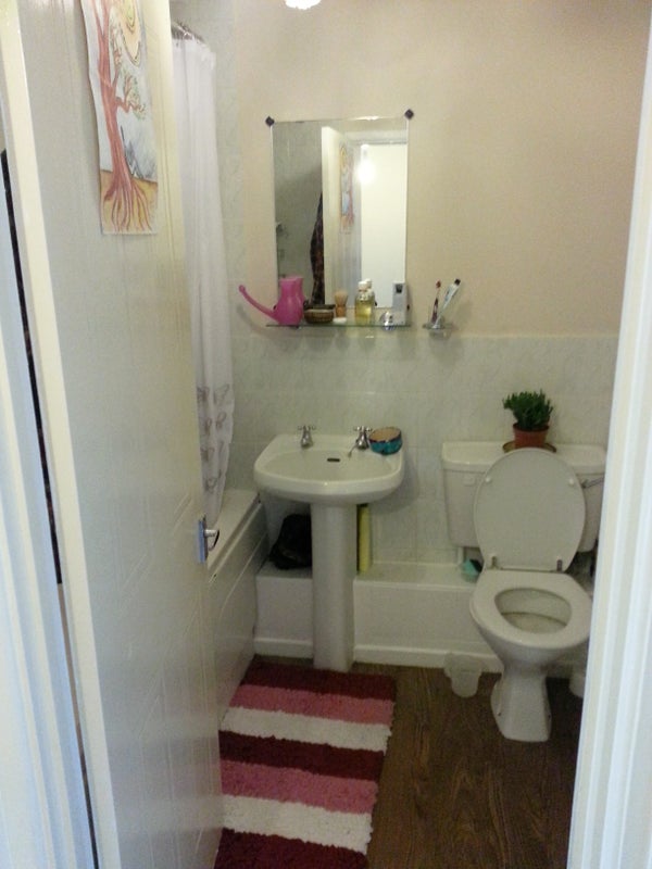 'Nice room with respectful and friendly house mate ' Room to Rent from ...