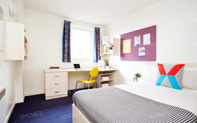 'Student ensuite for rent in flat' Room to Rent from SpareRoom