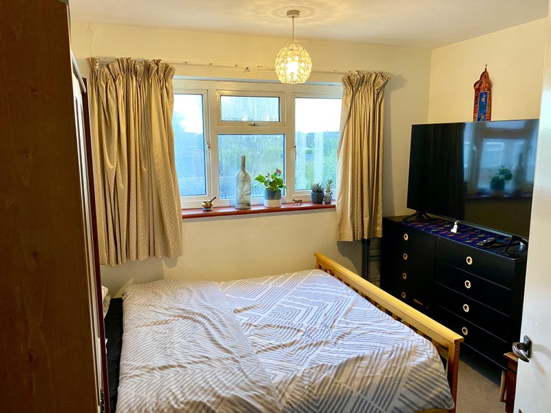 'Beautiful room for one person in detached house' Room to Rent from ...