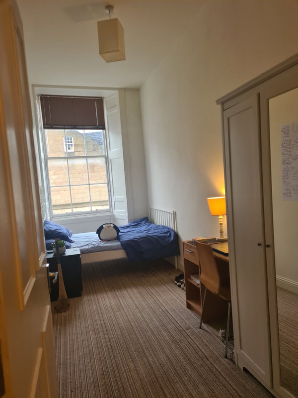 'Fun flatmate wanted' Room to Rent from SpareRoom