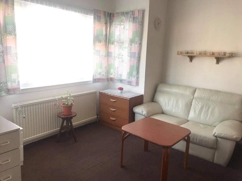 'Large double room for one person' Room to Rent from SpareRoom