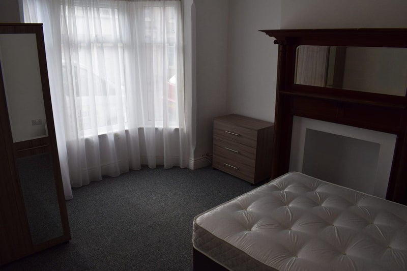 'Single occupancy room available near town centre' Room to Rent from ...