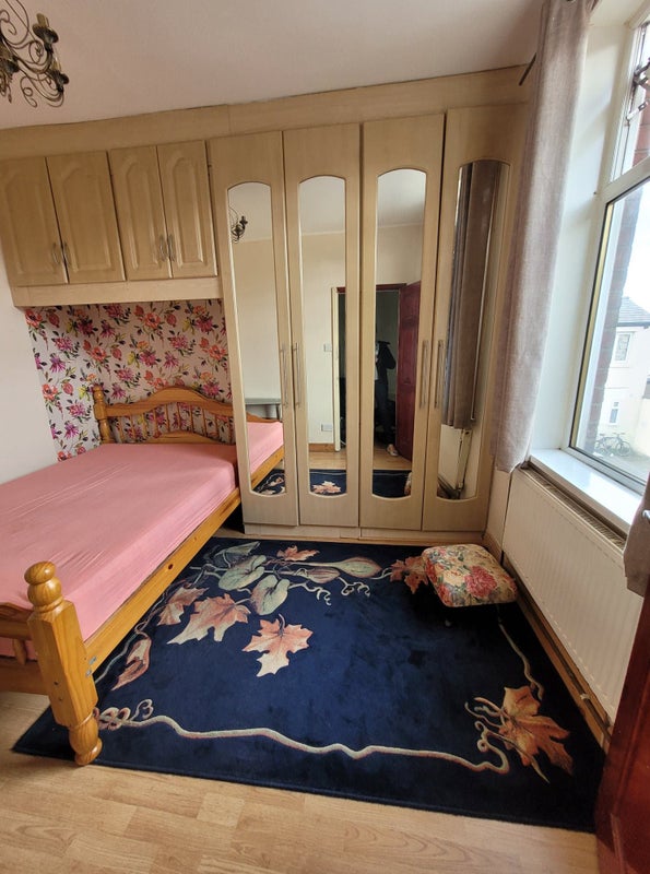 'Jurek' Room to Rent from SpareRoom
